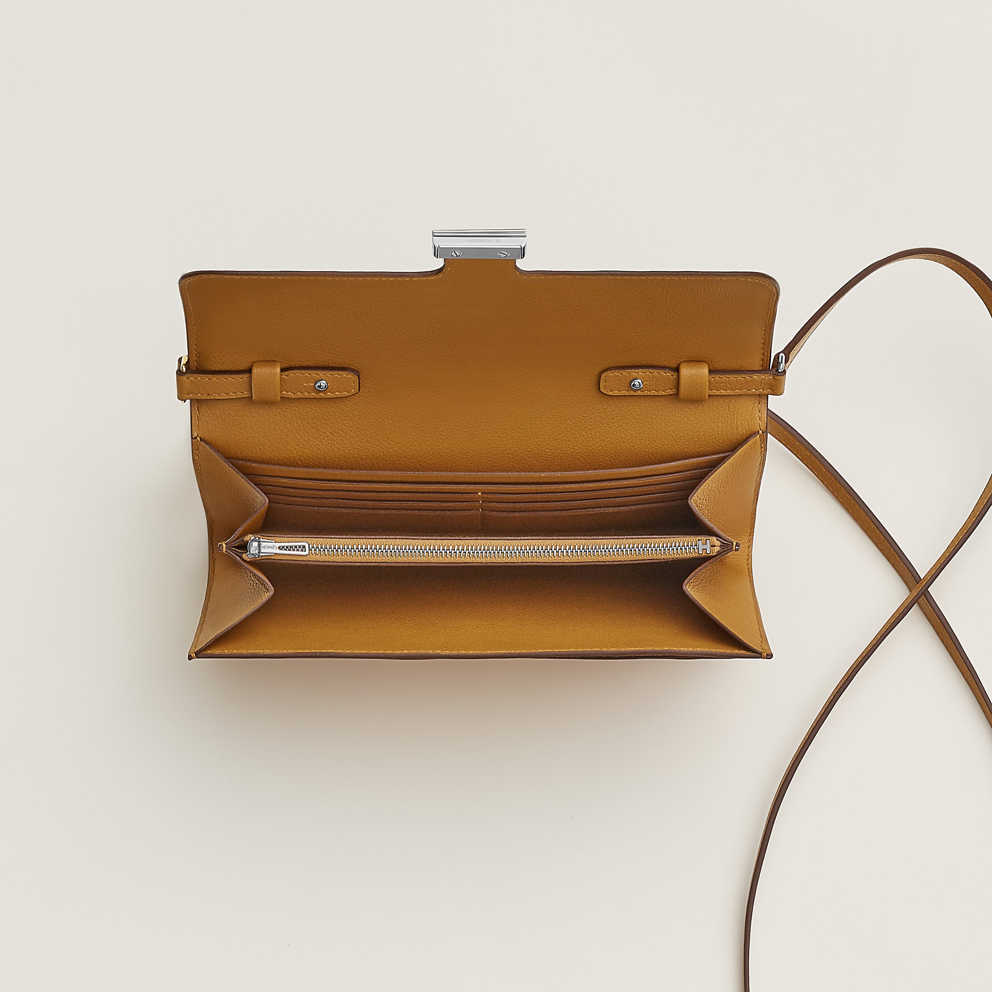 Long wallet in Ever calfskin - "H" closure - Central change purse with ...